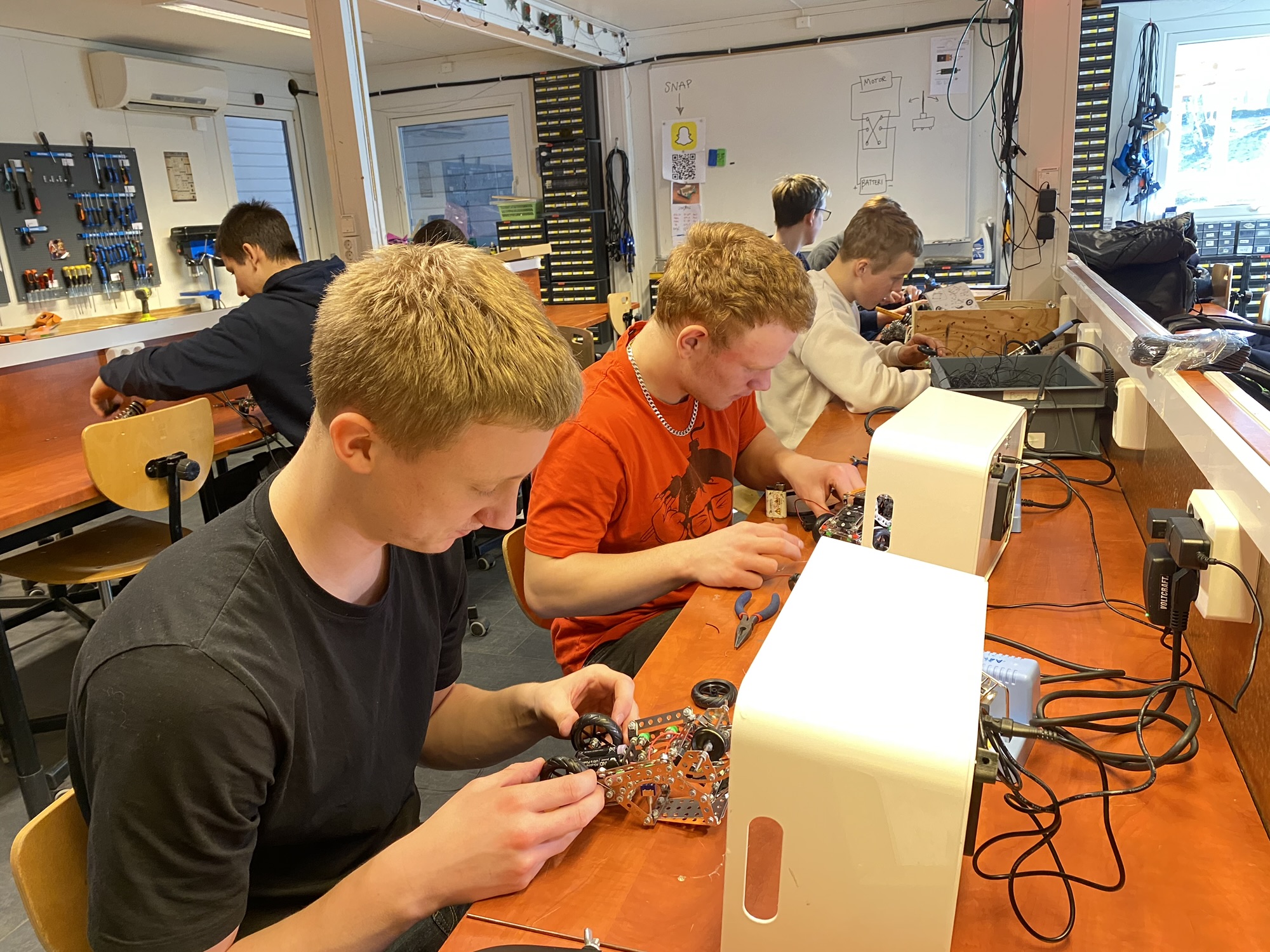 Mekanikk og Elektronikk | Teknisk Senter